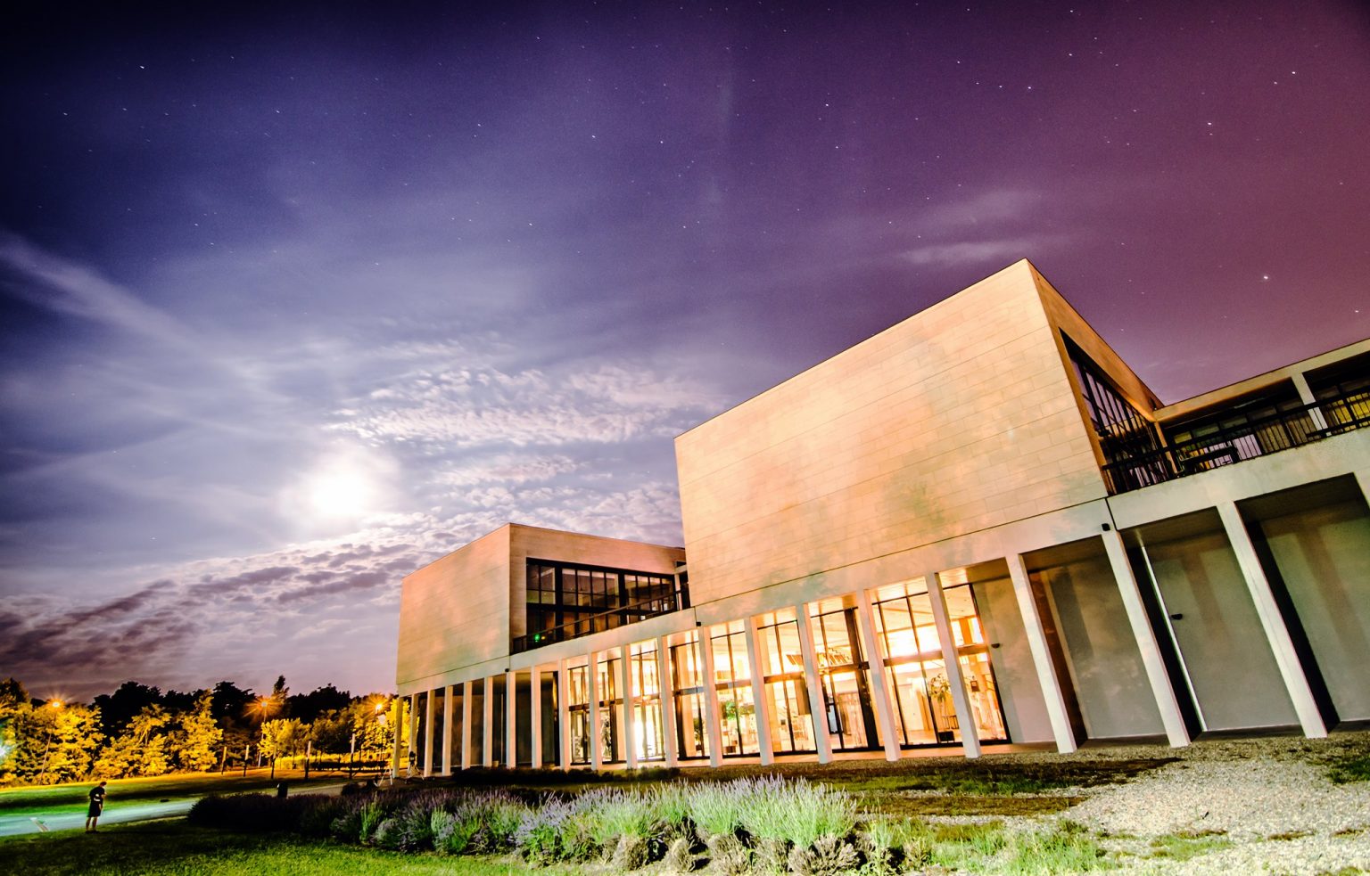 Executive Space Courses - International Space University