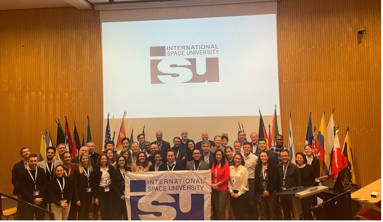 42 Participants from 20 countries attending ISU’s Executive Space ...